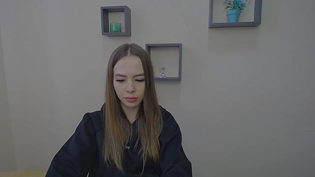 Astra_flow Cam Model - Watch Astra_flow Live Webcam | MyHotCams