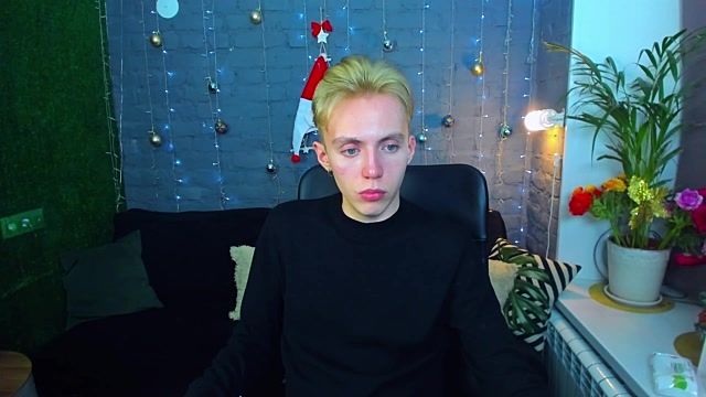 Louis_Lewis Cam Model - Watch Louis_Lewis Live Webcam | MyHotCams