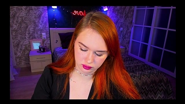 Mia Redwood Cam Girl Free Live Sex Show By Mia Redwood At