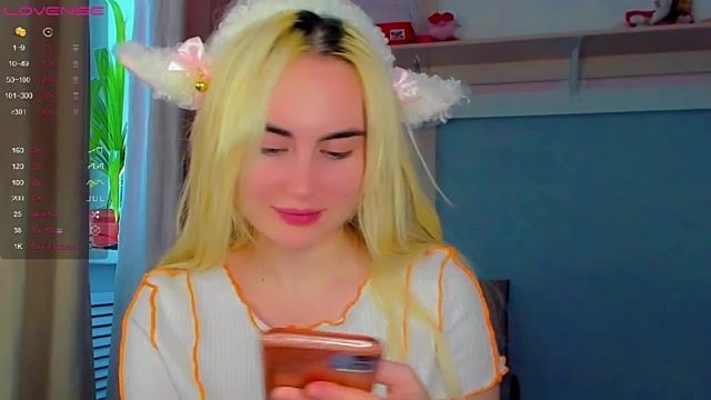 Crazyblonde Cam Model Watch Crazyblonde Live Webcam Myhotcams